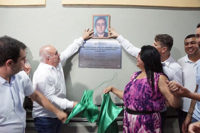 Moreira César inaugura Cemitério Municipal